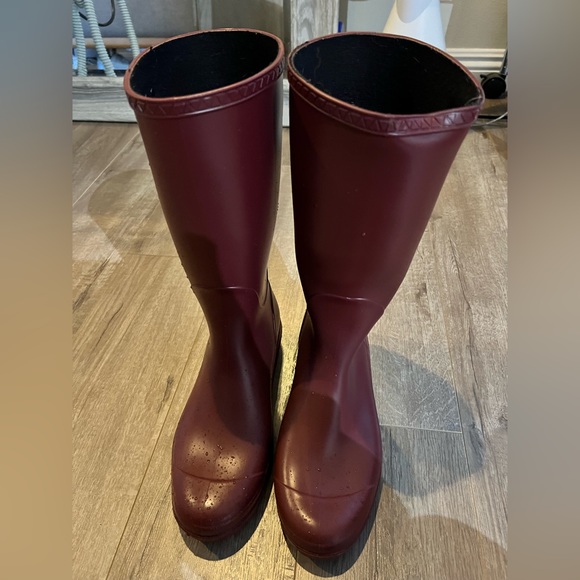 UGG | Shoes | Ugg Shelby Matte Rain Boot In Burgundy Red | Poshmark